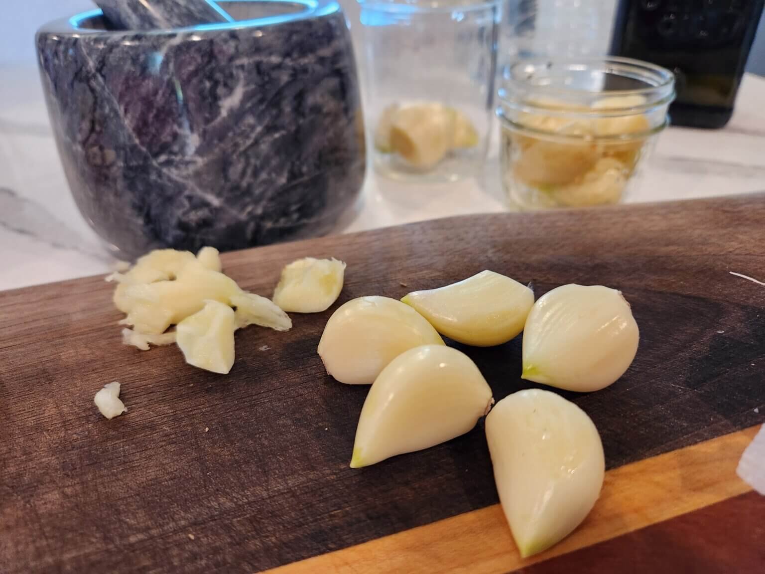 Garlic Tinctures 101: How to Make Them, Benefits, and Safe Dosage - DBS ...